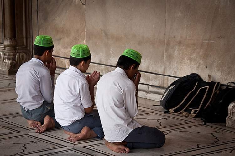 Pengertian Kewajiban Setelah Baligh » Nabawi Mulia - Biro Umrah Jogja ...
